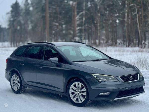 Grey SEAT Leon 2016 in Siauliai, with an engine capacity of 2.00 L and mileage of 300 thousand km for 6900 €, photo 4 on AUTOMOTO.COM.LV
