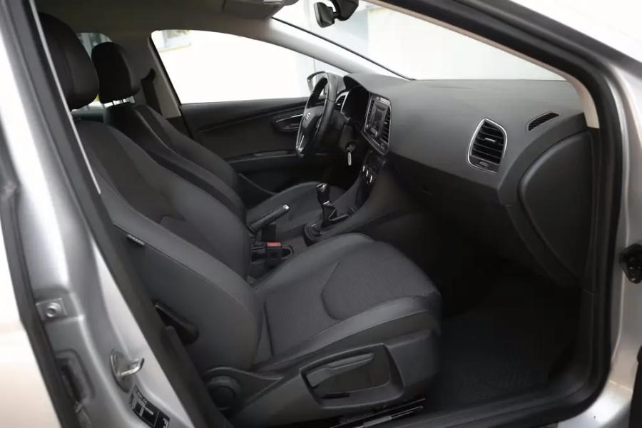 Grey SEAT Leon 2016 in Jelgava, with an engine capacity of 2.00 L and mileage of 159 thousand km for 7300 €, photo 17 on AUTOMOTO.COM.LV