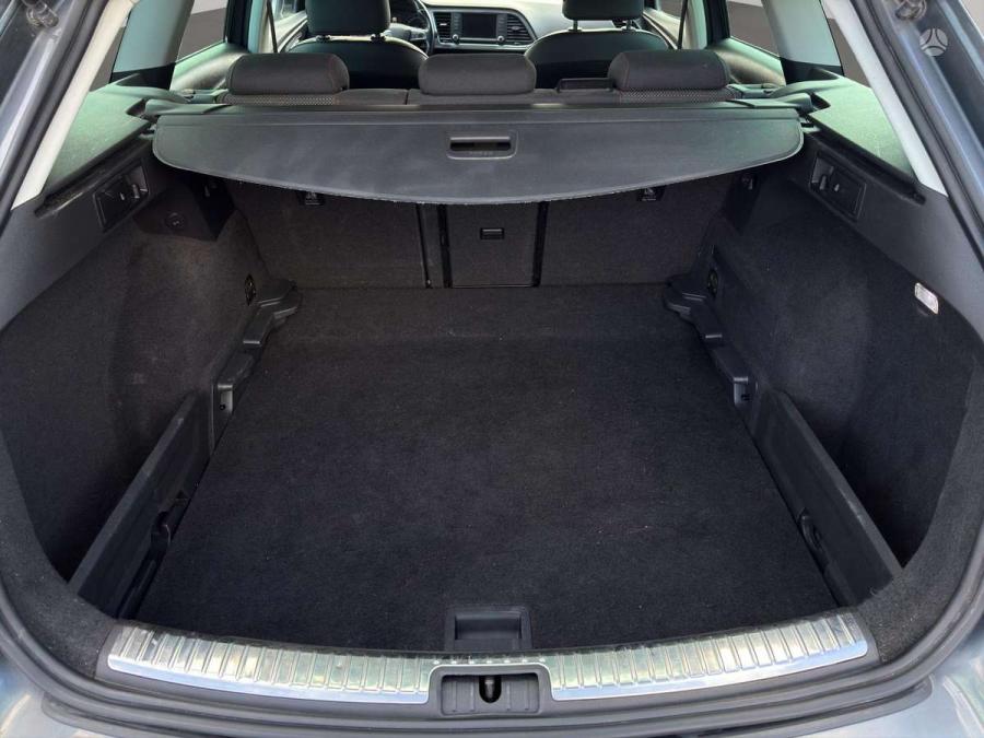 Grey SEAT Leon 2016 in Kaunas, with an engine capacity of 2.00 L and mileage of 204 thousand km for 8499 €, photo 11 on AUTOMOTO.COM.LV