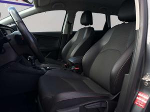 Grey SEAT Leon 2016 in Kaunas, with an engine capacity of 2.00 L and mileage of 204 thousand km for 8499 €, photo 15 on AUTOMOTO.COM.LV