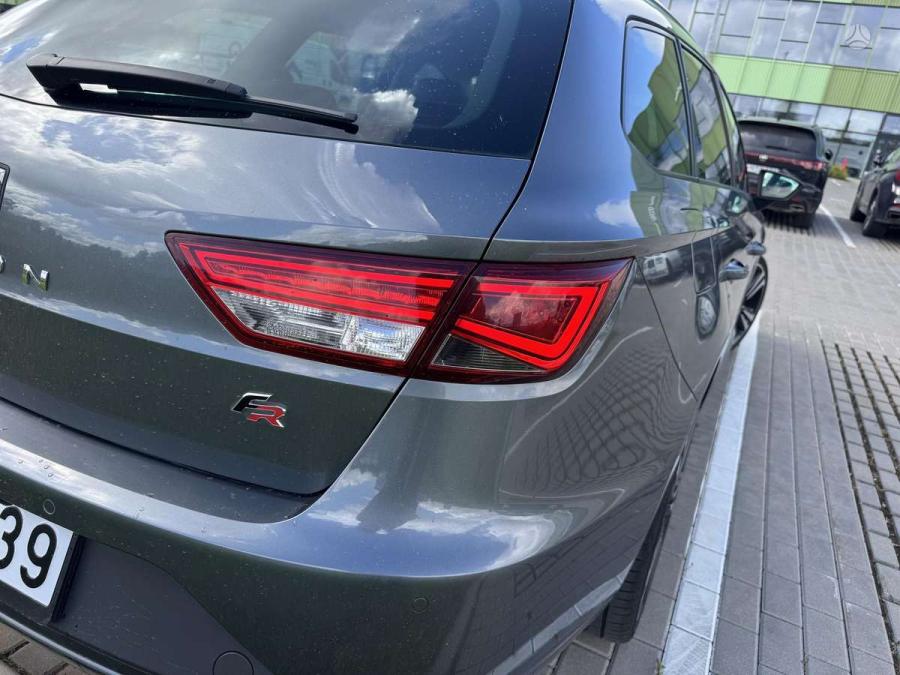 Grey SEAT Leon 2016 in Vilnius, with an engine capacity of 1.97 L and mileage of 295 thousand km for 8500 €, photo 4 on AUTOMOTO.COM.LV
