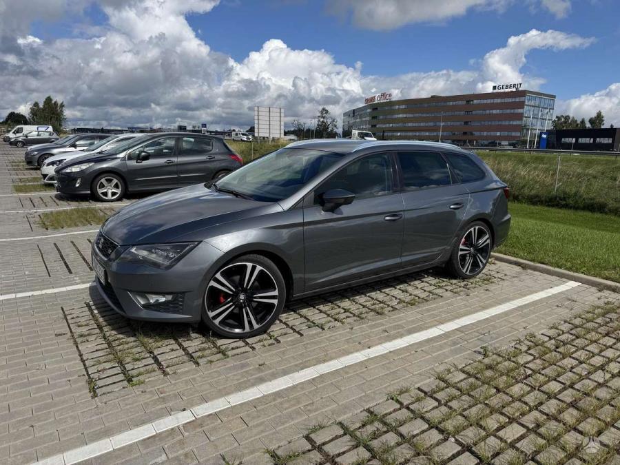 Grey SEAT Leon 2016 in Vilnius, with an engine capacity of 1.97 L and mileage of 295 thousand km for 8500 €, photo 5 on AUTOMOTO.COM.LV