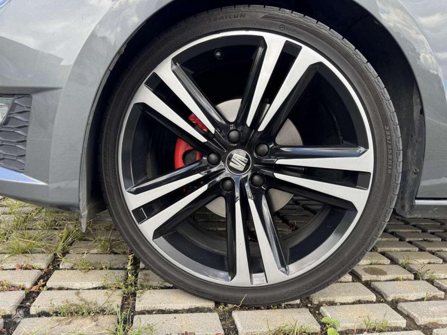 Grey SEAT Leon 2016 in Vilnius, with an engine capacity of 1.97 L and mileage of 295 thousand km for 8500 €, photo 14 on AUTOMOTO.COM.LV