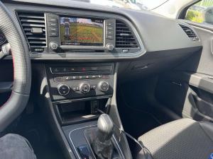 Grey SEAT Leon 2016 in Vilnius, with an engine capacity of 1.97 L and mileage of 295 thousand km for 8500 €, photo 18 on AUTOMOTO.COM.LV