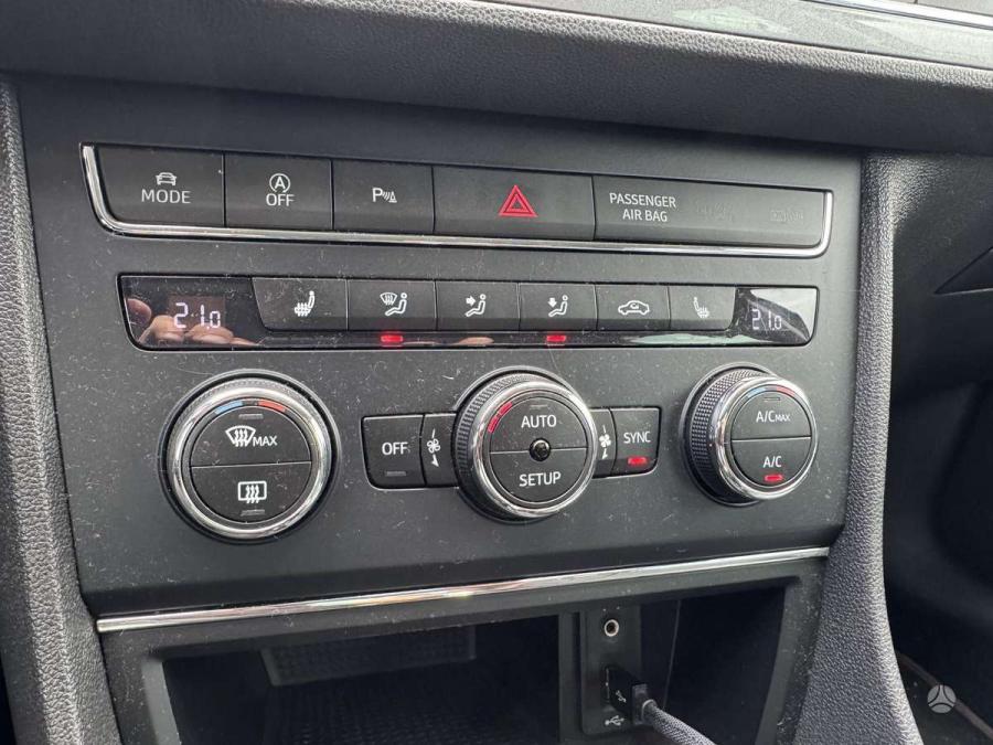 Grey SEAT Leon 2016 in Vilnius, with an engine capacity of 1.97 L and mileage of 295 thousand km for 8500 €, photo 32 on AUTOMOTO.COM.LV