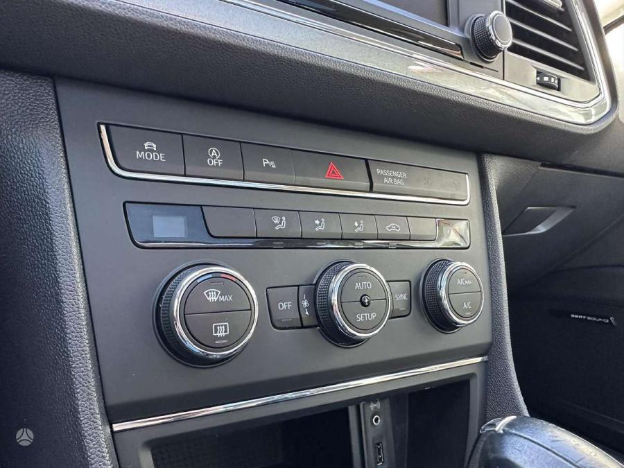 Grey SEAT Leon 2016 in Kaunas, with an engine capacity of 1.97 L and mileage of 227 thousand km for 8990 €, photo 16 on AUTOMOTO.COM.LV