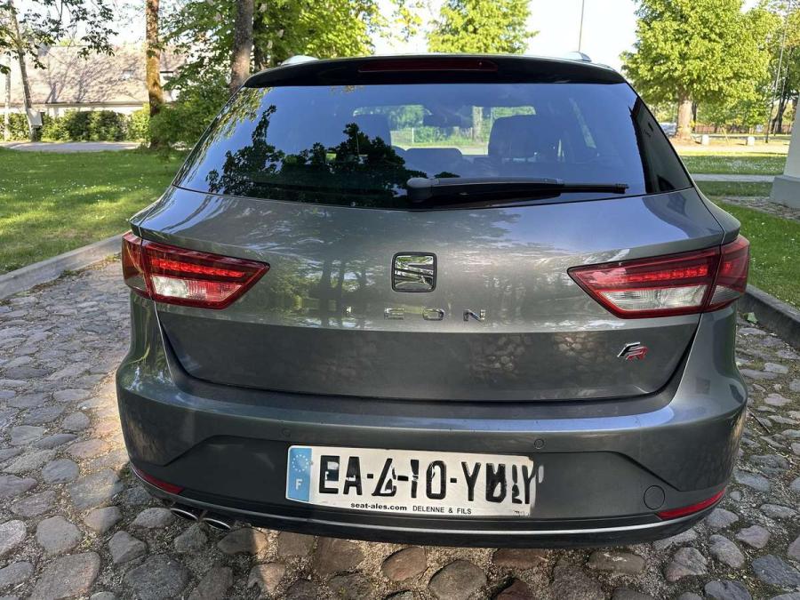 Grey SEAT Leon 2016 in Kaunas, with an engine capacity of 1.97 L and mileage of 227 thousand km for 8990 €, photo 38 on AUTOMOTO.COM.LV