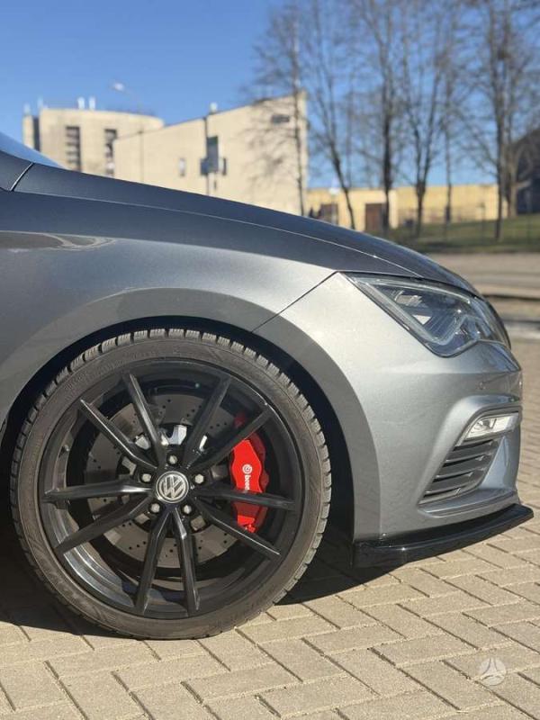 Pelēks SEAT Leon 2017 Viļņa, ar dzinēja tilpumu 1.98 L un nobraukumu 138 tūkst. km par 17900 €, foto 10 vietnē AUTOMOTO.COM.LV