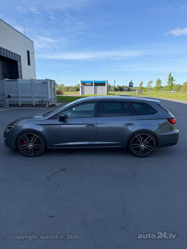 Pelēks SEAT Leon 2017 Tallina, ar dzinēja tilpumu 2.00 L un nobraukumu 201 tūkst. km par 16900 €, foto 3 vietnē AUTOMOTO.COM.LV