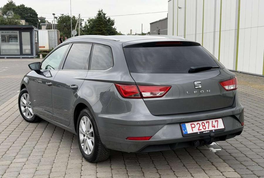 Grey SEAT Leon 2017 in Raseiniai, with an engine capacity of 1.60 L and mileage of 247 thousand km for 6900 €, photo 3 on AUTOMOTO.COM.LV