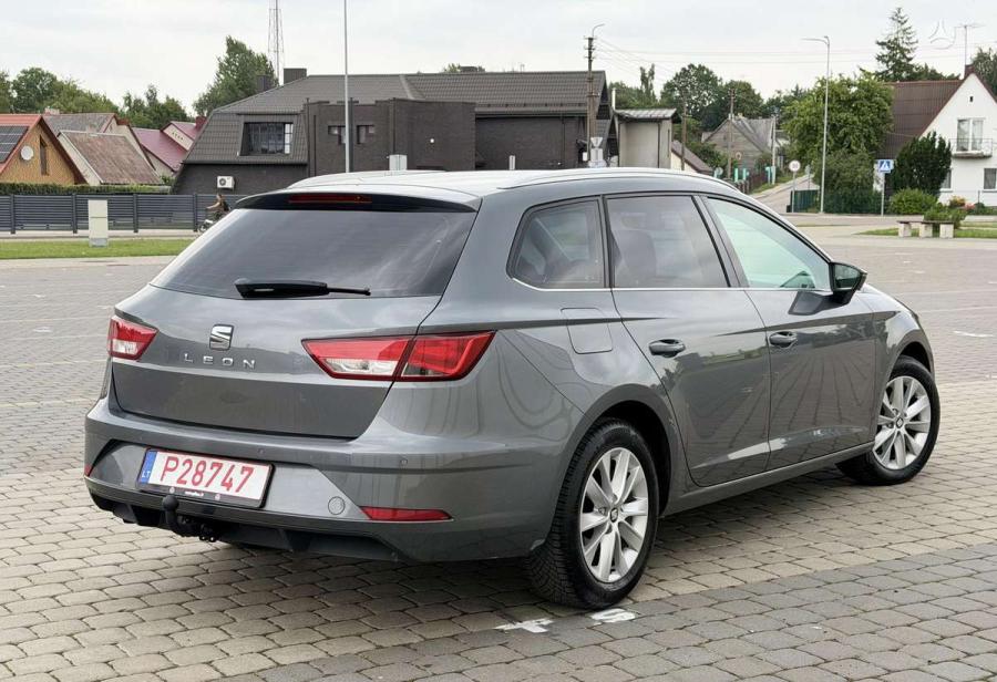 Grey SEAT Leon 2017 in Raseiniai, with an engine capacity of 1.60 L and mileage of 247 thousand km for 6900 €, photo 5 on AUTOMOTO.COM.LV