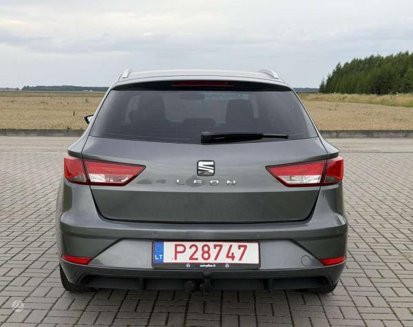 Grey SEAT Leon 2017 in Raseiniai, with an engine capacity of 1.60 L and mileage of 272 thousand km for 6350 €, photo 4 on AUTOMOTO.COM.LV