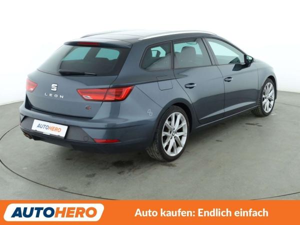 Grey SEAT Leon 2018 in Kaunas, with an engine capacity of 2.00 L and mileage of 58 thousand km for 22791 €, photo 6 on AUTOMOTO.COM.LV