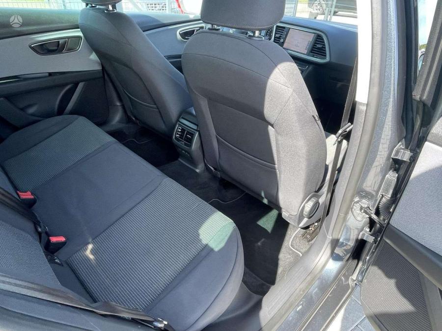 Grey SEAT Leon 2019 in Taurage, with an engine capacity of 1.60 L and mileage of 220 thousand km for 8500 €, photo 14 on AUTOMOTO.COM.LV