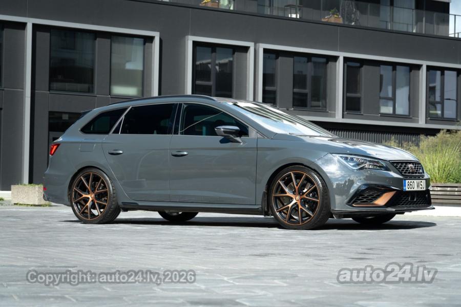 Pelēks SEAT Leon 2019 Tallina, ar dzinēja tilpumu 2.00 L un nobraukumu 88 tūkst. km par 24500 €, foto 3 vietnē AUTOMOTO.COM.LV