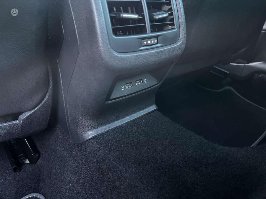 Grey SEAT Leon 2019 in Utena, with an engine capacity of 1.97 L and mileage of 289 thousand km for 8650 €, photo 27 on AUTOMOTO.COM.LV