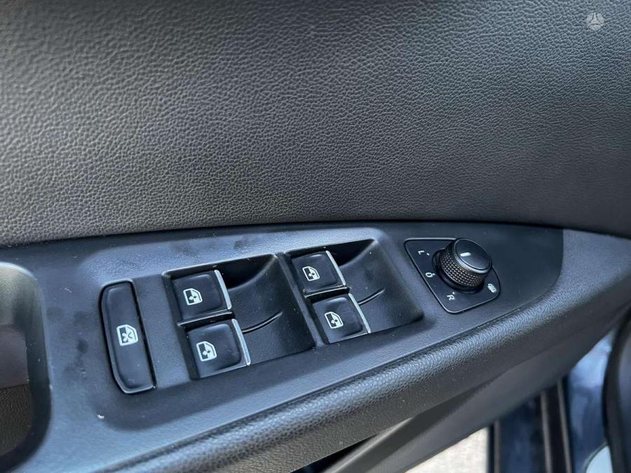 Grey SEAT Leon 2019 in Utena, with an engine capacity of 1.97 L and mileage of 289 thousand km for 8650 €, photo 28 on AUTOMOTO.COM.LV