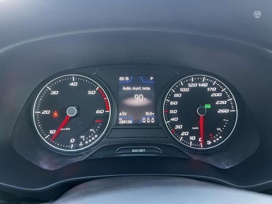 Grey SEAT Leon 2019 in Utena, with an engine capacity of 1.97 L and mileage of 289 thousand km for 8650 €, photo 32 on AUTOMOTO.COM.LV