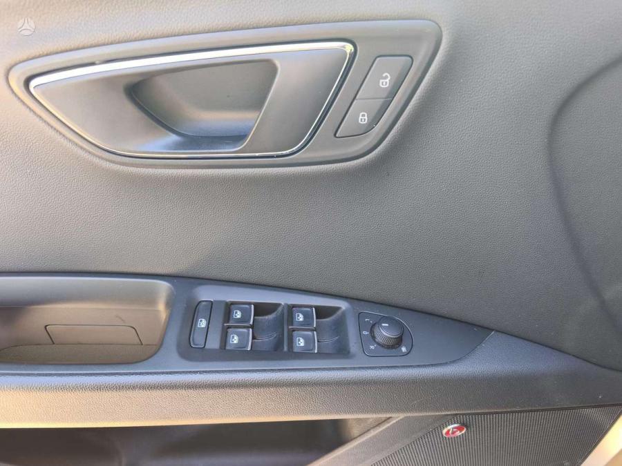 Pelēks SEAT Leon 2019 Viļņa, ar dzinēja tilpumu 1.50 L un nobraukumu 119 tūkst. km par 15400 €, foto 31 vietnē AUTOMOTO.COM.LV