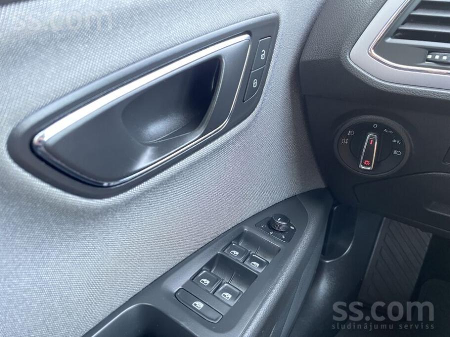 Pelēks SEAT Leon 2019 Talsi, ar dzinēja tilpumu 1.60 L un nobraukumu 217 tūkst. km par 7700 €, foto 14 vietnē AUTOMOTO.COM.LV
