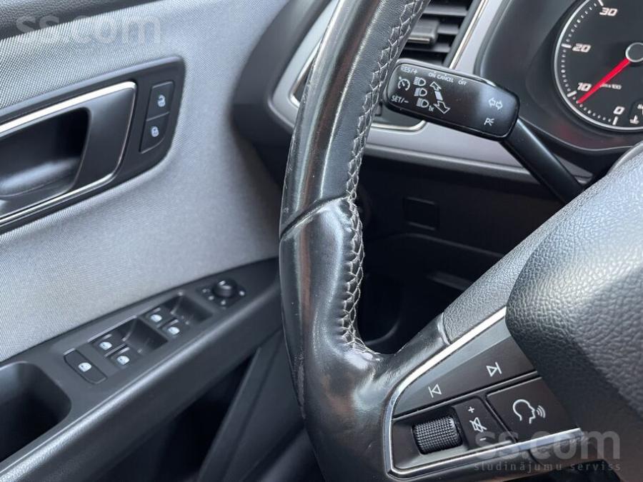 Pelēks SEAT Leon 2019 Talsi, ar dzinēja tilpumu 1.60 L un nobraukumu 217 tūkst. km par 7700 €, foto 15 vietnē AUTOMOTO.COM.LV