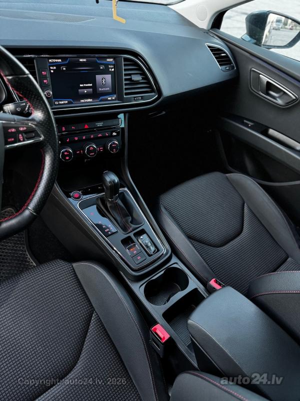 Pelēks SEAT Leon 2019 Tallina, ar dzinēja tilpumu 2.00 L un nobraukumu 113 tūkst. km par 14200 €, foto 9 vietnē AUTOMOTO.COM.LV