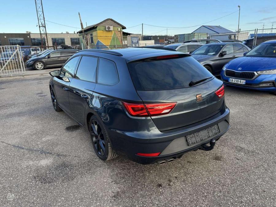 Grey SEAT Leon 2020 in Kaunas, with an engine capacity of 1.50 L and mileage of 185 thousand km for 12300 €, photo 6 on AUTOMOTO.COM.LV