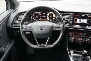 Grey SEAT Leon 2020 in Kaunas, with an engine capacity of 1.50 L and mileage of 49 thousand km for 23379 €, photo 15 on AUTOMOTO.COM.LV