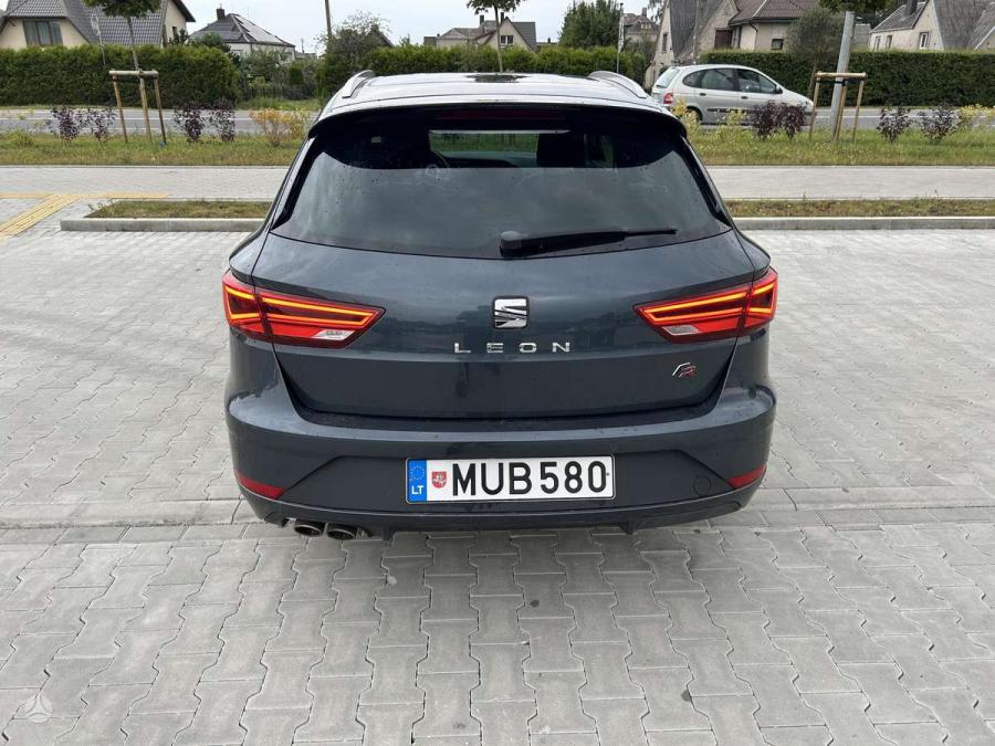 Pelēks SEAT Leon 2020 Kauņa, ar dzinēja tilpumu 1.97 L un nobraukumu 202 tūkst. km par 13400 €, foto 5 vietnē AUTOMOTO.COM.LV