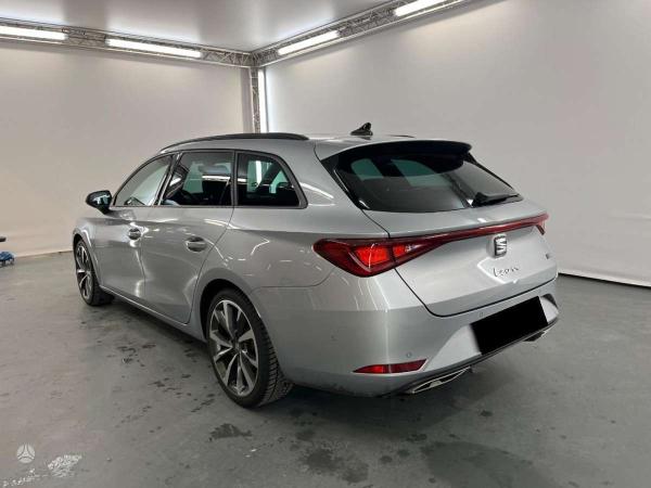 Grey SEAT Leon 2021 in Vilnius, with an engine capacity of 1.50 L and mileage of 175 thousand km for 15609 €, photo 4 on AUTOMOTO.COM.LV