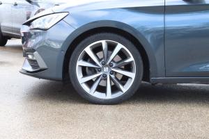 Pelēks SEAT Leon 2021 Rīga, ar dzinēja tilpumu 1.50 L un nobraukumu 64 tūkst. km par 17990 €, foto 35 vietnē AUTOMOTO.COM.LV