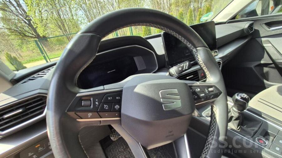 Grey SEAT Leon 2021 in Riga, with an engine capacity of 1.50 L and mileage of 200 thousand km for 13100 €, photo 8 on AUTOMOTO.COM.LV