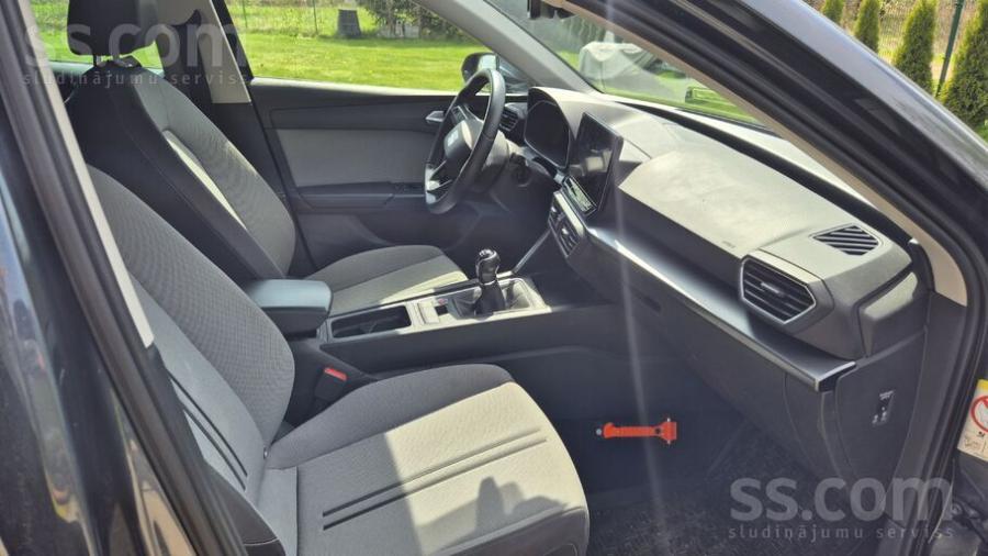 Grey SEAT Leon 2021 in Riga, with an engine capacity of 1.50 L and mileage of 200 thousand km for 13100 €, photo 11 on AUTOMOTO.COM.LV