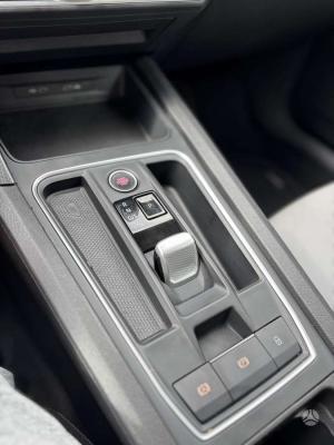 Pelēks SEAT Leon 2021 Druskininkai, ar dzinēja tilpumu 1.50 L un nobraukumu 59 tūkst. km par 14500 €, foto 16 vietnē AUTOMOTO.COM.LV