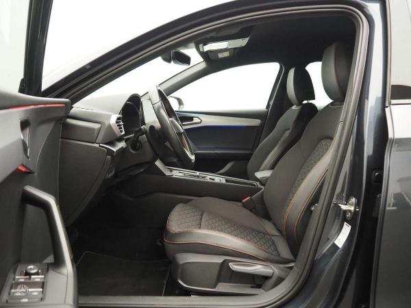 Grey SEAT Leon 2021 in Vilnius, with an engine capacity of 1.50 L and mileage of 107 thousand km for 16500 €, photo 9 on AUTOMOTO.COM.LV