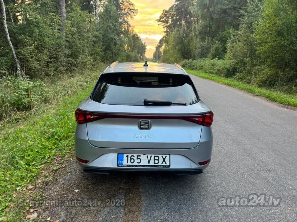SEAT Leon 2021 in Parnu on AUTOMOTO.COM.LV Grey SEAT Leon 2021 in Parnu, with an engine capacity of 2.00 L and mileage of 114 thousand km for 16900 €, photo 8 on AUTOMOTO.COM.LV