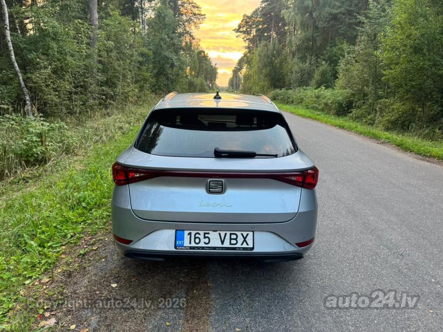 Grey SEAT Leon 2021 in Parnu, with an engine capacity of 2.00 L and mileage of 114 thousand km for 16900 €, photo 8 on AUTOMOTO.COM.LV