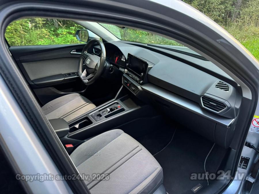 Grey SEAT Leon 2021 in Parnu, with an engine capacity of 2.00 L and mileage of 114 thousand km for 16900 €, photo 10 on AUTOMOTO.COM.LV