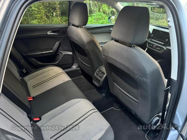 SEAT Leon 2021 in Parnu on AUTOMOTO.COM.LV Grey SEAT Leon 2021 in Parnu, with an engine capacity of 2.00 L and mileage of 114 thousand km for 16900 €, photo 11 on AUTOMOTO.COM.LV