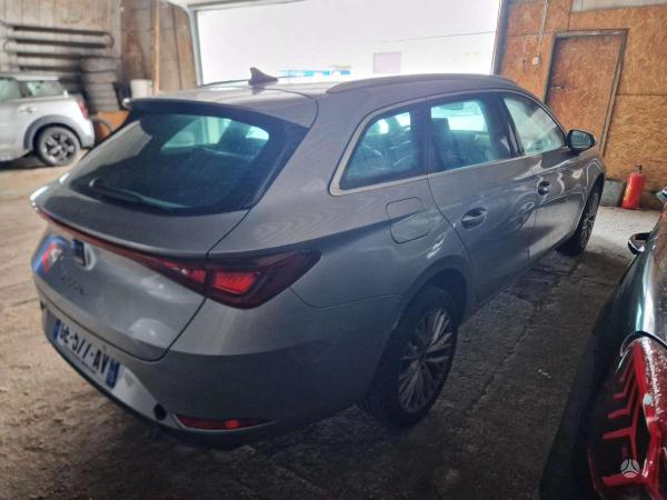 Pelēks SEAT Leon 2022 Kauņa, ar dzinēja tilpumu 1.97 L un nobraukumu 200 tūkst. km par 9900 €, foto 6 vietnē AUTOMOTO.COM.LV