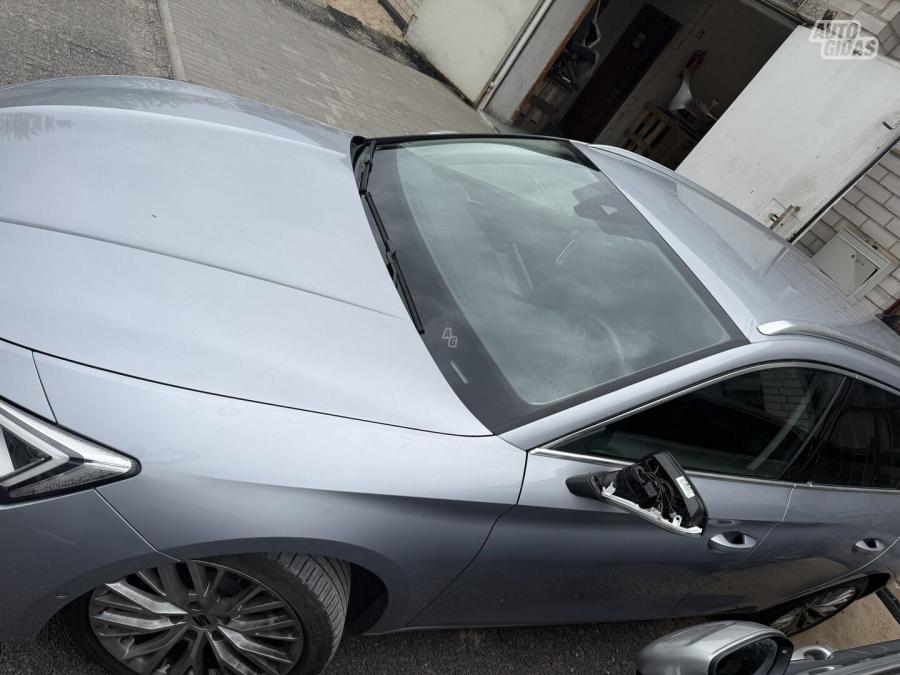 Grey SEAT Leon 2022 in Kaunas, with an engine capacity of 2.00 L and mileage of 210 thousand km for 9000 €, photo 4 on AUTOMOTO.COM.LV