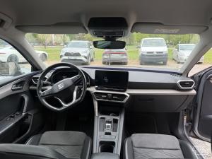 Grey SEAT Leon 2022 in Kaunas, with an engine capacity of 2.00 L and mileage of 210 thousand km for 9000 €, photo 6 on AUTOMOTO.COM.LV