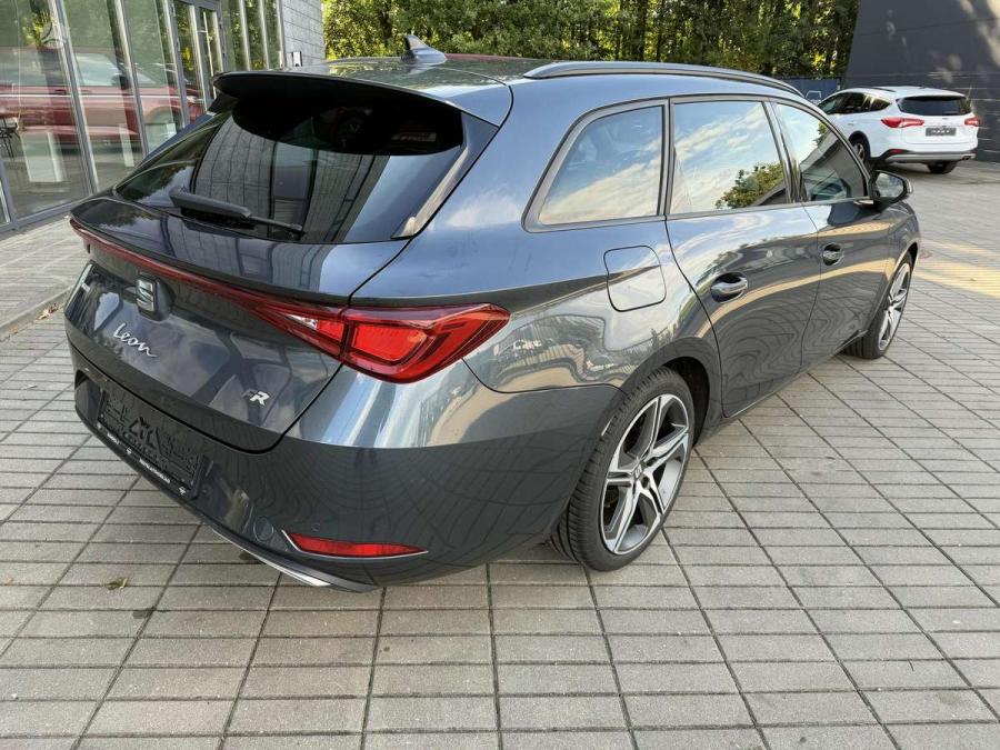 Grey SEAT Leon 2022 in Kaunas, with an engine capacity of 1.00 L and mileage of 201 thousand km for 11900 €, photo 5 on AUTOMOTO.COM.LV