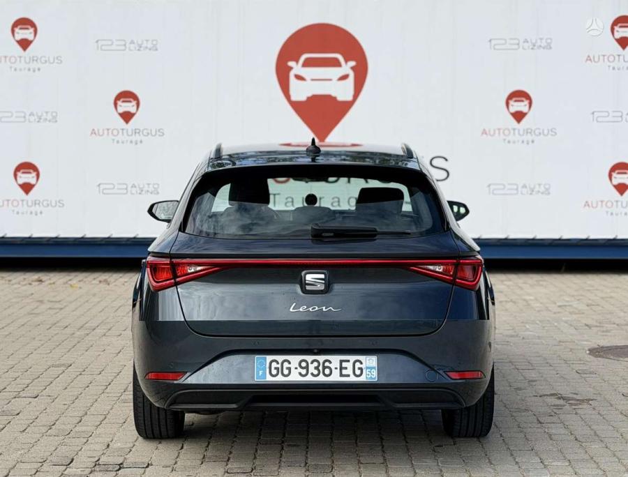 Grey SEAT Leon 2022 in Taurage, with an engine capacity of 1.97 L and mileage of 230 thousand km for 10600 €, photo 23 on AUTOMOTO.COM.LV