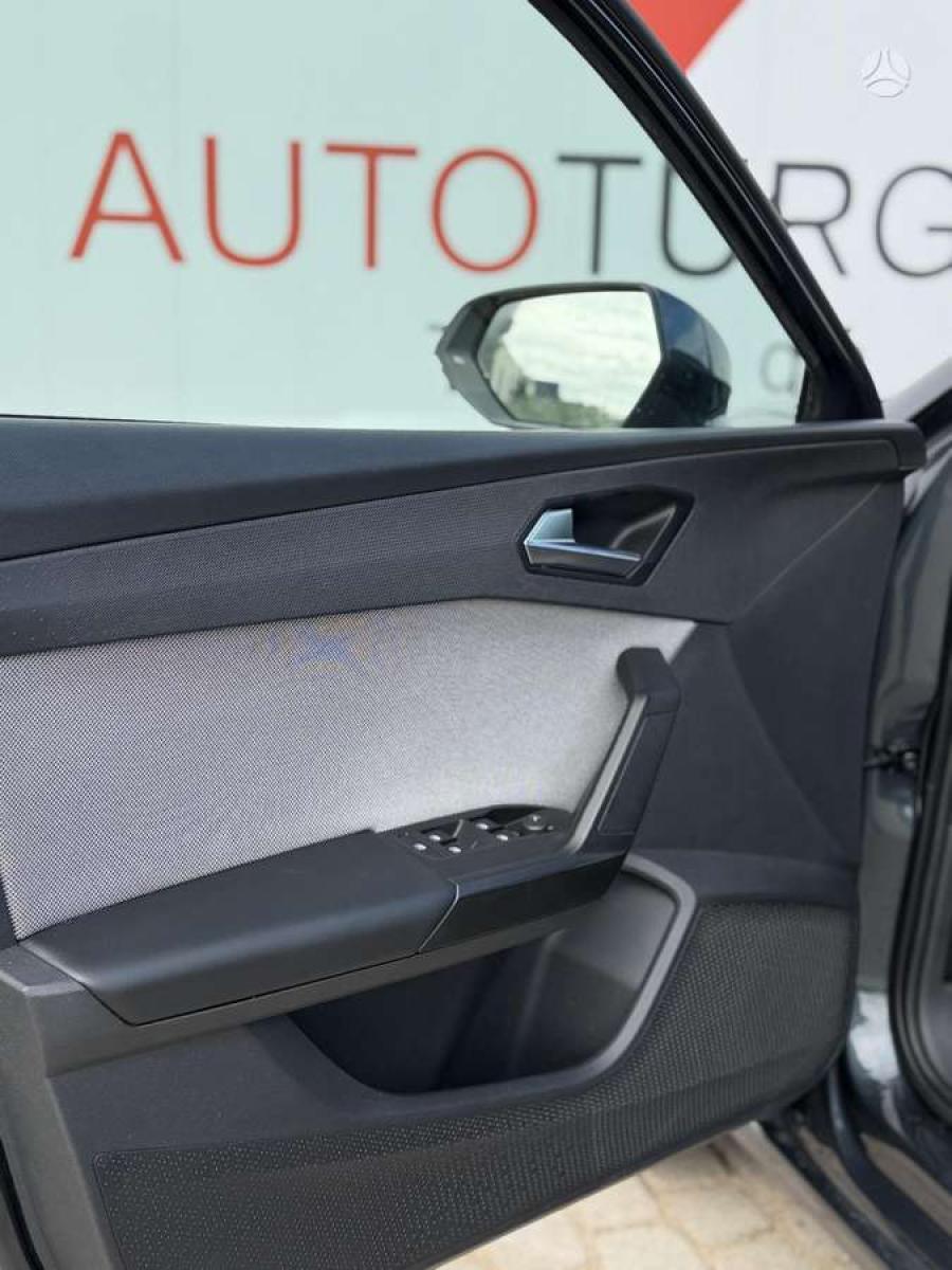 Grey SEAT Leon 2022 in Taurage, with an engine capacity of 1.97 L and mileage of 230 thousand km for 10600 €, photo 33 on AUTOMOTO.COM.LV