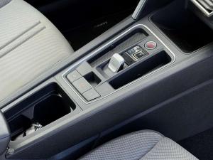 Grey SEAT Leon 2022 in Taurage, with an engine capacity of 1.97 L and mileage of 230 thousand km for 10600 €, photo 44 on AUTOMOTO.COM.LV