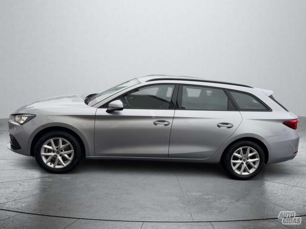 Pelēks SEAT Leon 2023 Kauņa, ar dzinēja tilpumu 2.00 L un nobraukumu 15 tūkst. km par 28559 €, foto 4 vietnē AUTOMOTO.COM.LV