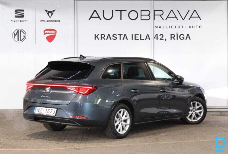 Grey SEAT Leon 2024 in Riga, with an engine capacity of 1.50 L and mileage of 43 thousand km for 22790 €, photo 2 on AUTOMOTO.COM.LV