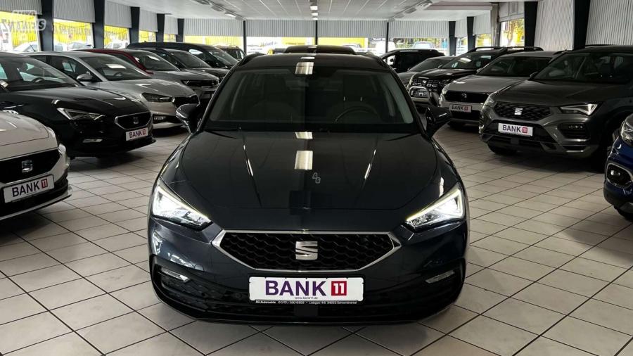 Pelēks SEAT Leon 2024 Kauņa, ar dzinēja tilpumu 1.50 L un nobraukumu 32 tūkst. km par 27972 €, foto 1 vietnē AUTOMOTO.COM.LV