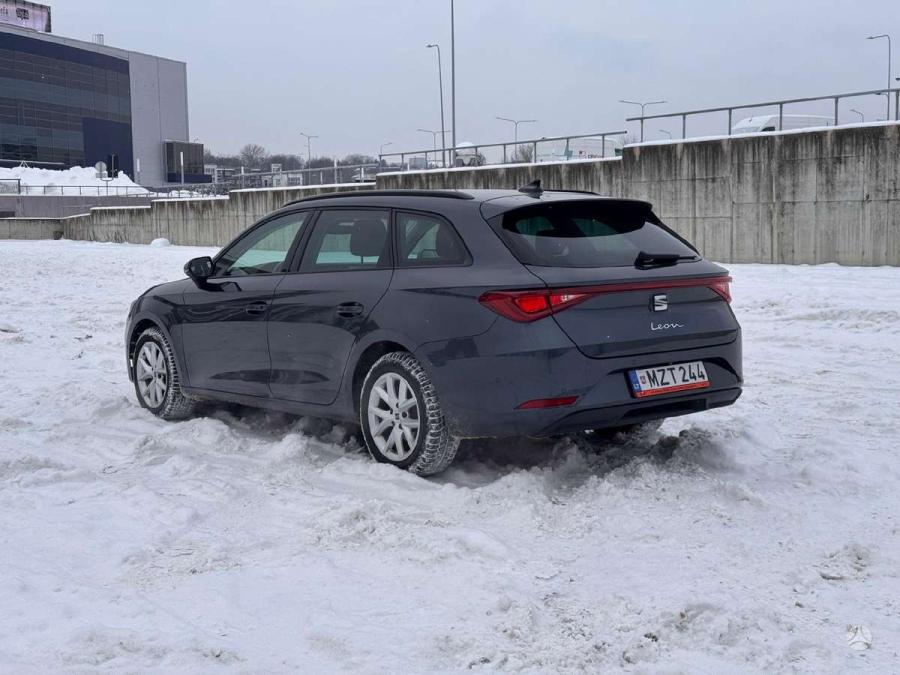 Pelēks SEAT Leon 2024 Viļņa, ar dzinēja tilpumu 1.50 L un nobraukumu 59 tūkst. km par 21400 €, foto 3 vietnē AUTOMOTO.COM.LV